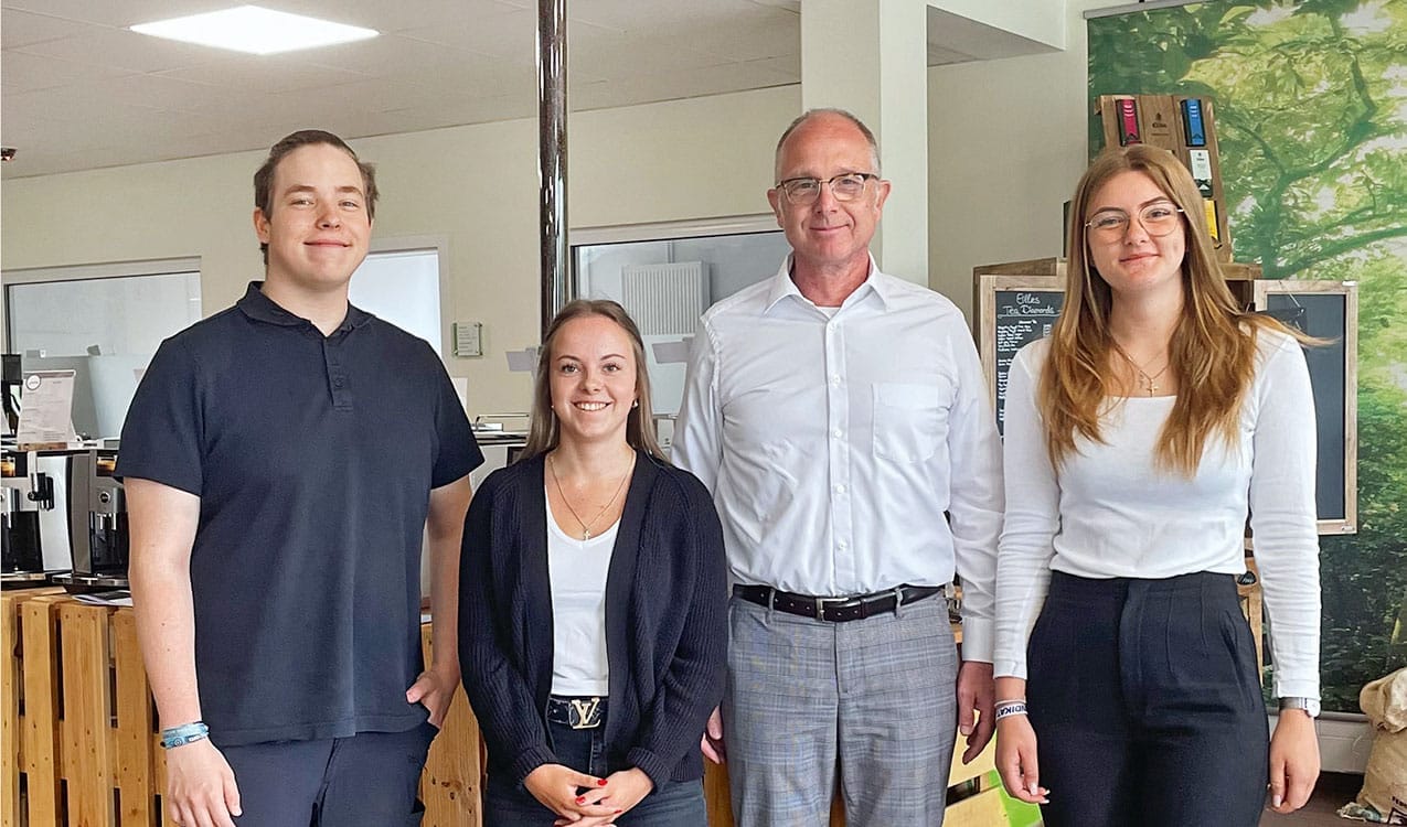 Herbert Kämmerer & Söhne: Azubis bestehen Prüfung games & business